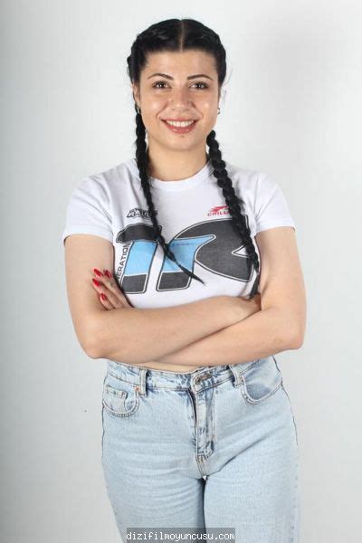 Balıkesir Dizi Film Oyuncusu Hatice 24 Yaşında 168cm Boyunda 63 Kilo