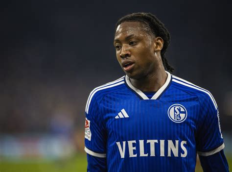 Offiziell Ex Schalke Flop Soppy Wechselt In Die Schweiz