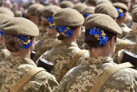 Виїзд з України для жінок на військовому обліку обмежать — нардеп Професійні видання