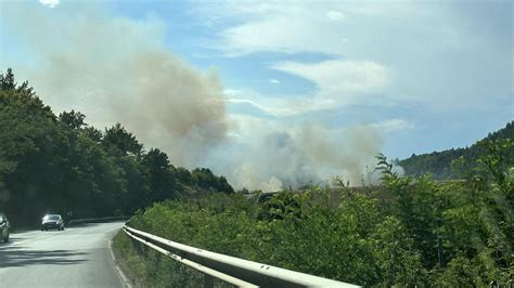 Пожар затвори пътя от София към Варна Новини бг