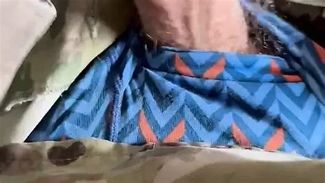 Soldat In Uniform Nach Einer 24 Stündigen Schicht Zeit Einen Meiner Sexspielzeuge Zu Hämmern