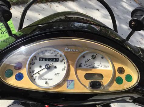 2001 Vespa 150cc M198f Et4 Has 5000 Miles Super Clean