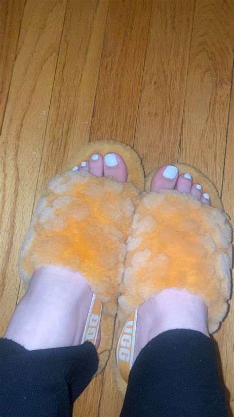 I Could Crush You In These Cozy Lil Sandals R Giantessfeet