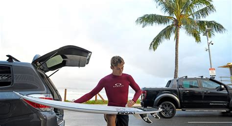 Sheldon Simkus Surfs His Rivals Season Iii Heat And Scores Overcast Barrels Surfing Australia