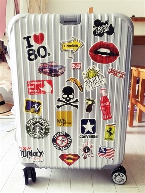 캐리어 스티커로 캐리어 꾸미기 A10