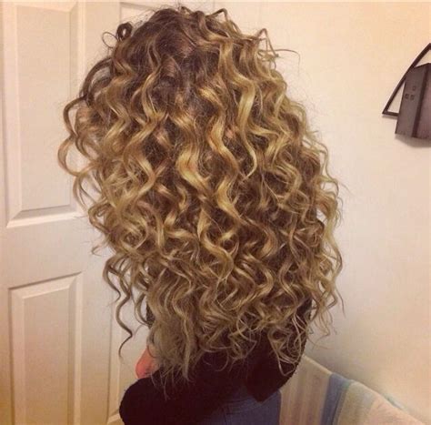 282 Best White Girl Naturally Curly Hair Images On Pinterest