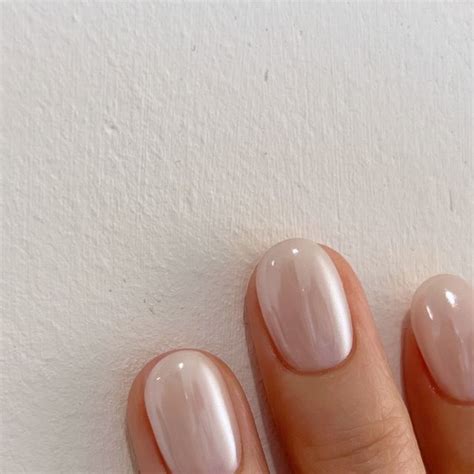 네일빈 𝑁𝑎𝑖𝑙 𝐵𝑖𝑛웨딩네일 파우더네일 자석네일 전문 On Instagram 아트 시술입니다⠀ ⠀ 인기 최고 화이트 파우더 🤍 파우더네일은 딩딩젤 바르고