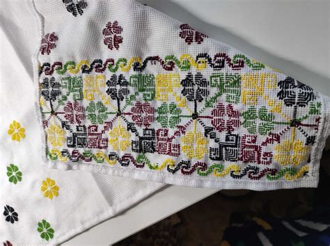 Рушник вишитий вручну хрестиком 700 грн Витвори майстрів рукоділля Київ на Olx