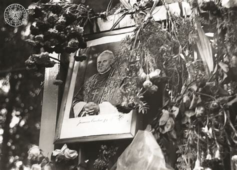 Andrzej Grajewski Solidarny Jan Paweł Ii Wobec Solidarności W Latach 19801981 Historia Z