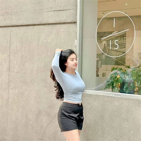 Gadis Penuh Gairah Yang Membuat Hatimu Tidak Tertahan Bidadari Senyum