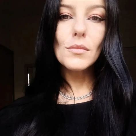 Stefânia Matos Lenza Stefania Lenza • Threads Say More