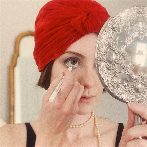 Mastering The 1920s Makeup Look Makeup Marilyn
