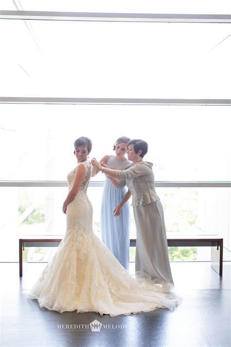 Clinton Library Wedding Kaley And Brandon Meredith Melody Photography