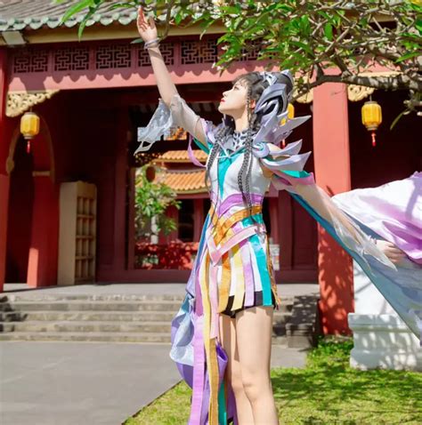 同样是cos芈月，柏欣妤造型一般，娜扎女王造型被玩家怀恋