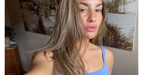 Секси биатлонистка на бананова диета