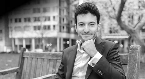 Robert Kahn Biography