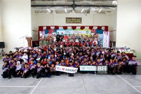 Leading Malaysia Csr Programme Empowering Communities And Environment