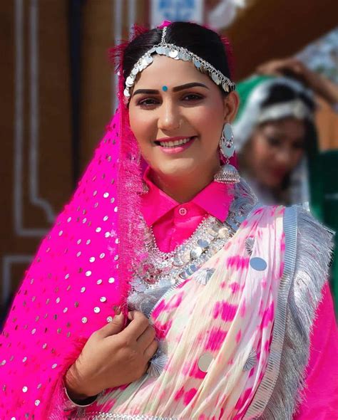 50 Sapna Choudhary Photo Images Pics And Wallpaper Hd