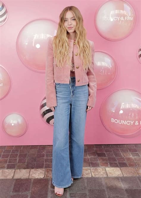 Sydney Sweeney Celebrity Street Style Celebrity Style Inspiration