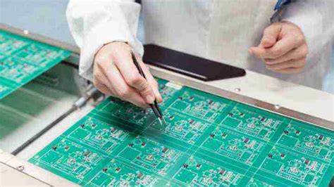 How Does Standard Pcb Thickness Affect Electronic Device Performance
