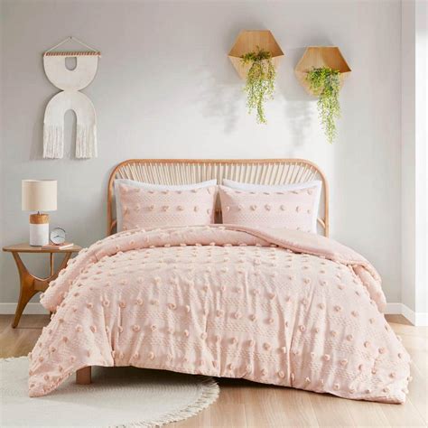 Intelligent Design Vera 2 Pcs Pink Twin Twin XL Polyester Clip Jacquard Comforter Set ID10 2192