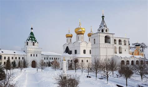 Зимняя кострома (58 фото)