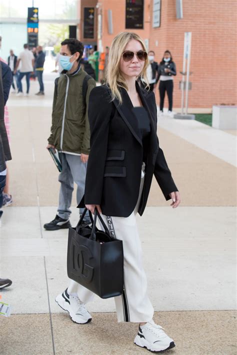 سیدنی سوئینی زیبا؛ شما با اینهمه زیبایی یهو از کجا پیداتون شد؟ چی بپوشم