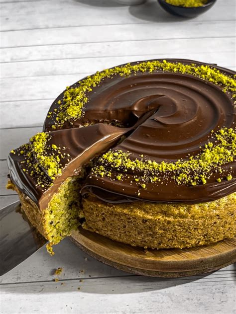 Chocolate Pistachio Cake Pastrybysaloni