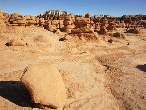 Easy Hikes And Walks In Goblin Valley State Park Komoot