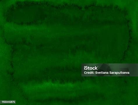 찢어진 스트로크 및 줄무늬가 있는 짙은 녹색 수채화 프레임입니다 디자인 레이아웃 및 패턴에 대 한 추상적인 배경입니다 거친에 대한 스톡 사진 및 기타 이미지 Istock