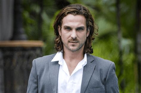 Igor Rickli Rebate Críticas Após Se Assumir Bissexual Beijos Aos Ordinários