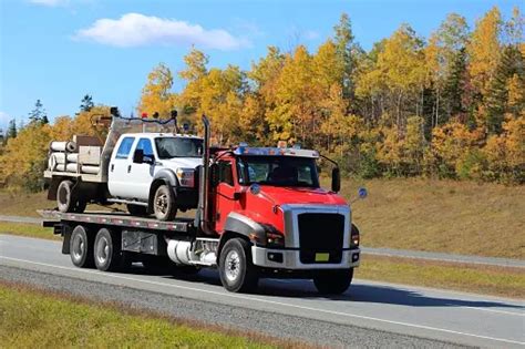 45 628 Tow Truck Pictures Download Free Images On Unsplash