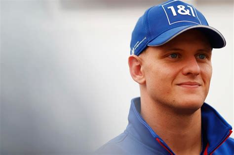 [f1] 시트 잃은 믹 슈마허 메르세데스 예비 드라이버로 전락하나 지피코리아