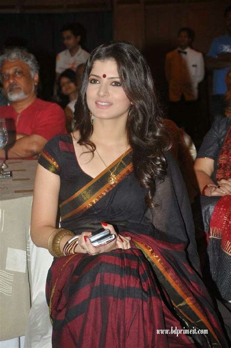 Srabanti Chatterjee Photos Movies Family And Full Biography SexKick BlogSpot Com