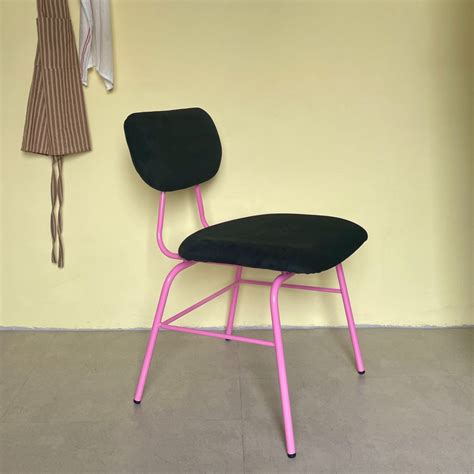 텐더 텐더 핑크라인 의자 카페 레트로 감성 인테리어 체어 비체어 위시버킷