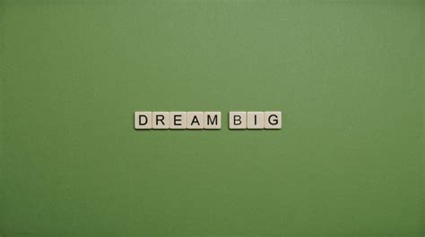 간단한 메시지 간단한 배경 격려 고양시키는 말 교육 도구 긍정적 인 메시지 꿈 낙천주의 녹색 녹색 배경 단어 동기 부여 동기부여 문구 목표 설정