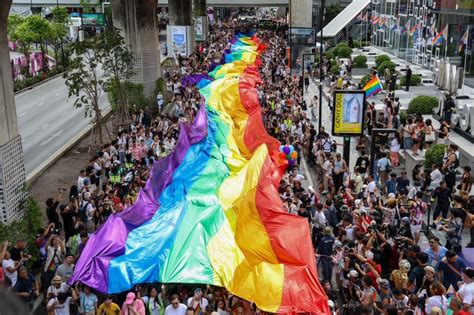 “เศรษฐา” ควง “อิ๊งค์” ร่วมงานบางกอกไพรด์ ประสานเสียง ผลักดันสมรสเท่าเทียม Sex Worker