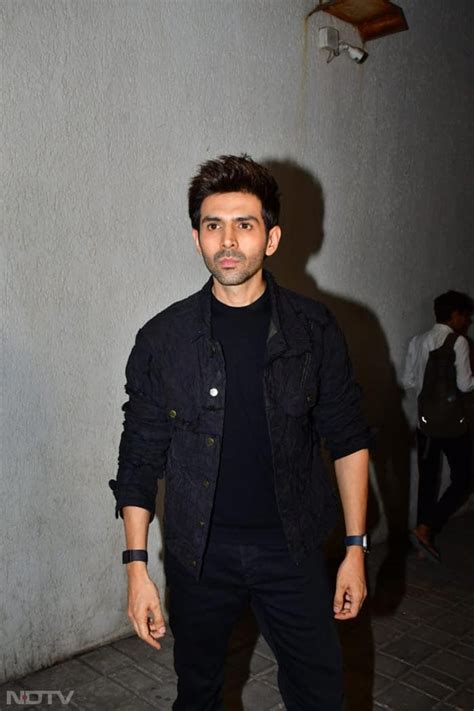 Kartik Aaryan Answered His Work Call Like This