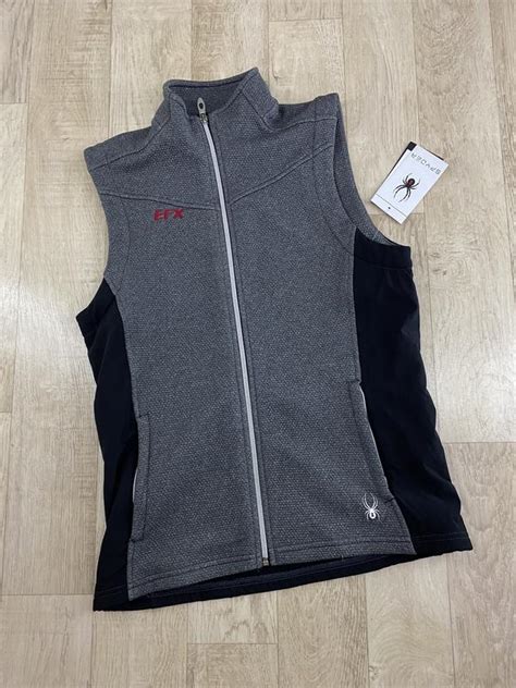 Жіноча жилетка — ціна 280 грн у каталозі Жилетки Купити жіночі речі за доступною ціною на Шафі