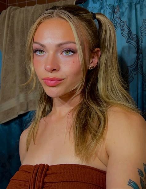 Loujustice 7 Maxim Cover Girl