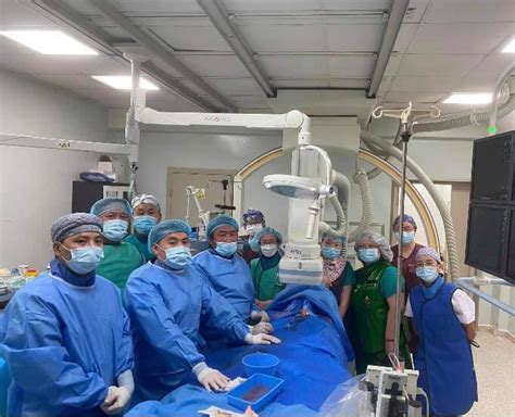 Хоёр сартай хүүхдэд элэгний хорт хавдрыг артерийн судсаар бөглөх эмчилгээ хийлээ