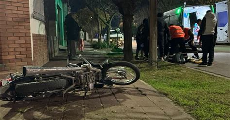 Una Motociclista Hospitalizada Tras Impactar Contra Un Taxi A Alta