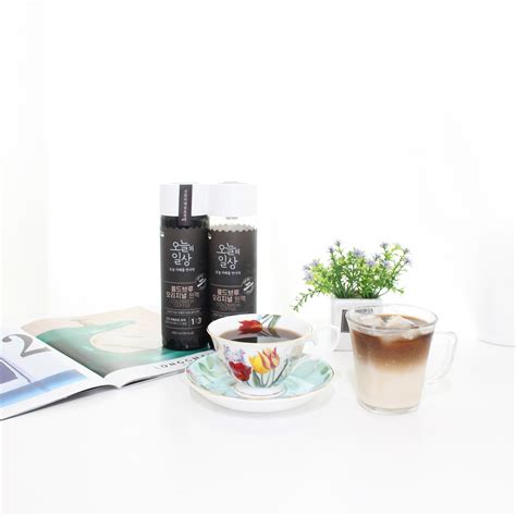 지안홀릭🌿 제품협찬 정말 오랜만에 만난 홈캉스백 시즌44 구성도 너무 푸짐하네요 안국건강 동아오츠카 홍삼진 비원츠 정관장 홀리추얼 메이크프렘 의