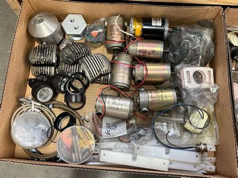 Pallet Of Cues Camera Components Roller Auctions