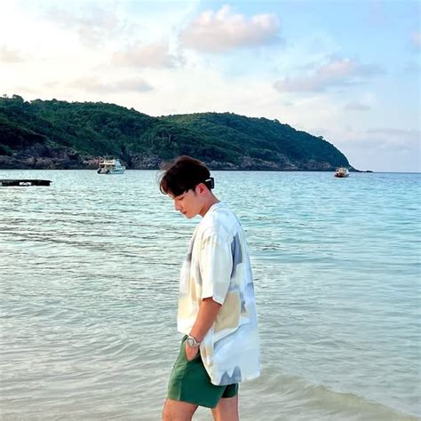 Thezhiyong • Threads Say More