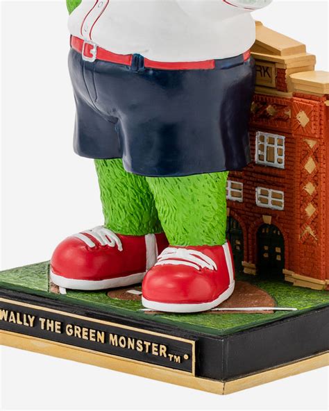 Wally The Green Monster Boston Red Sox Gate Series Mascot Bobblehead Foco