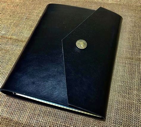 СТИЛЬНЫЕ АКСЕССУАРЫ ИЗ КОЖИ On Instagram Блокнот из натуральной кожи ручной работы с кольцевым