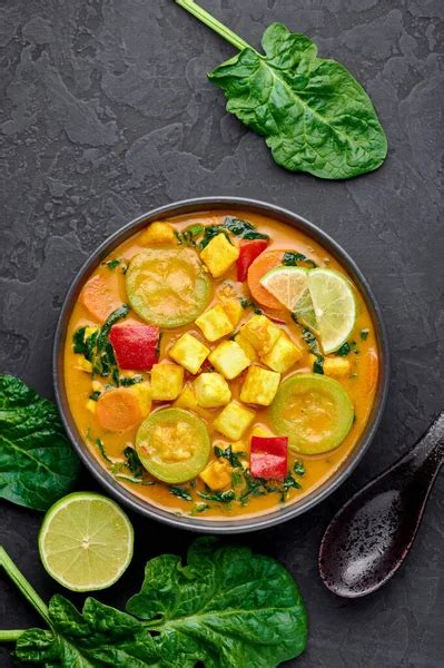 Vegetarisk Thai Curry Stockfotografier Royaltyfria Vegetarisk Thai Curry Bilder Depositphotos