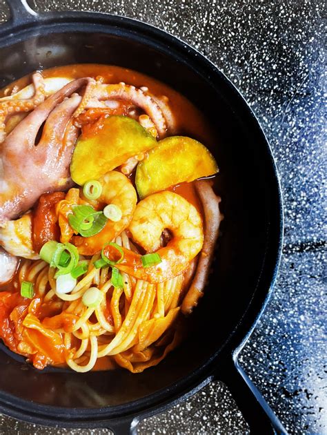 매콤한 토마토 뚝배기 해장 빼쉐 파스타 만들기