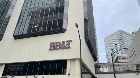 Truist To Close Uptown Bbandt Center Bank On College Street Charlotte